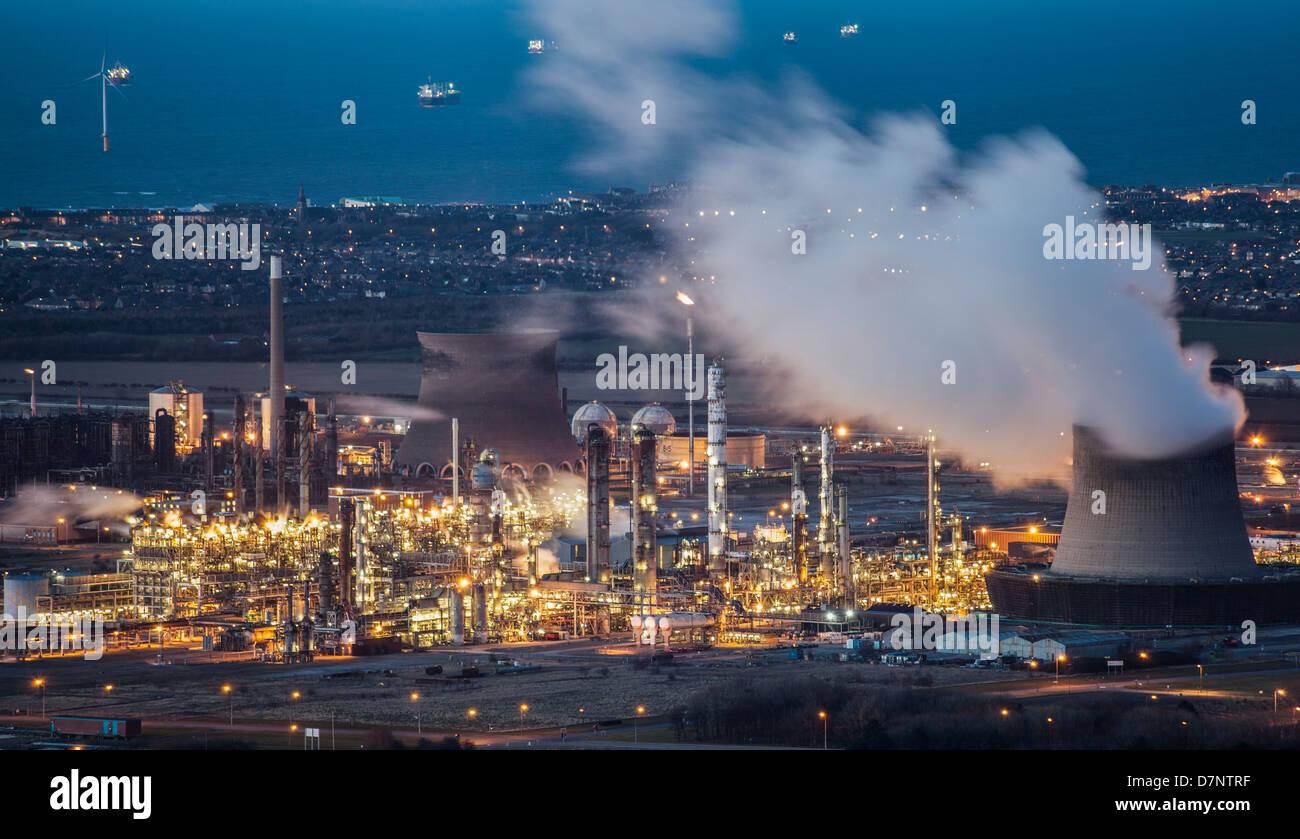 Chemical Plant, Wilton, Teesside at night Stock Photo - Alamy