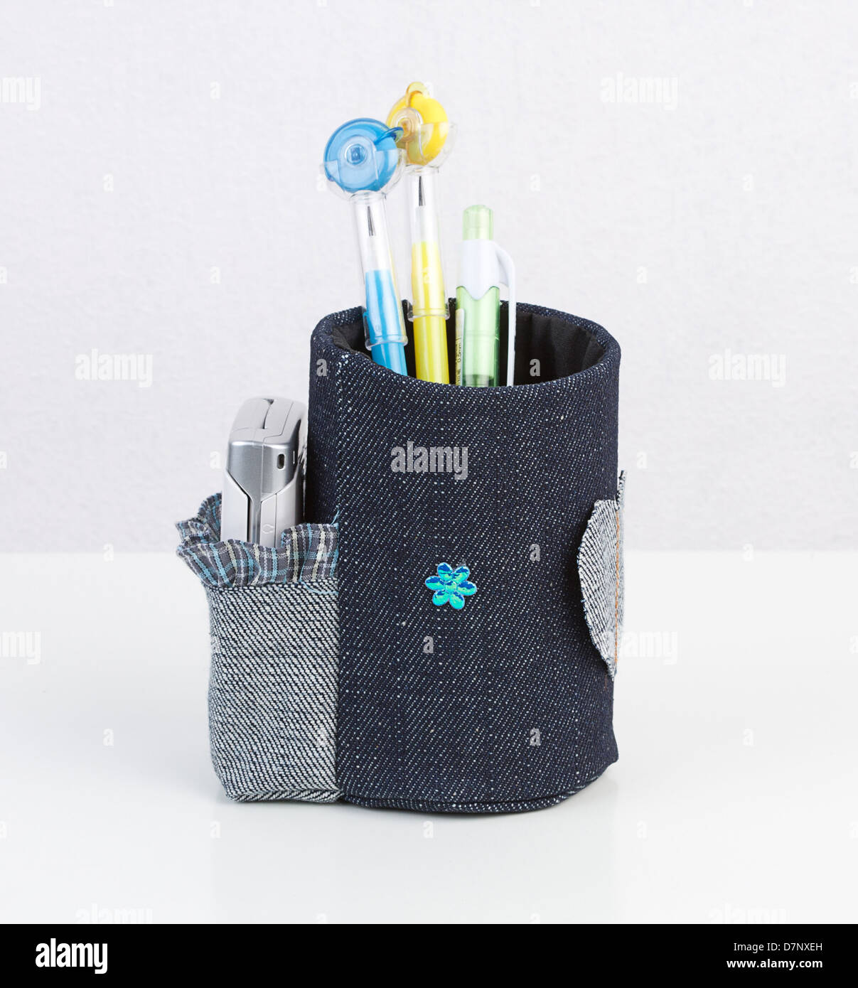 Office in a box hi-res stock photography and images - Alamy