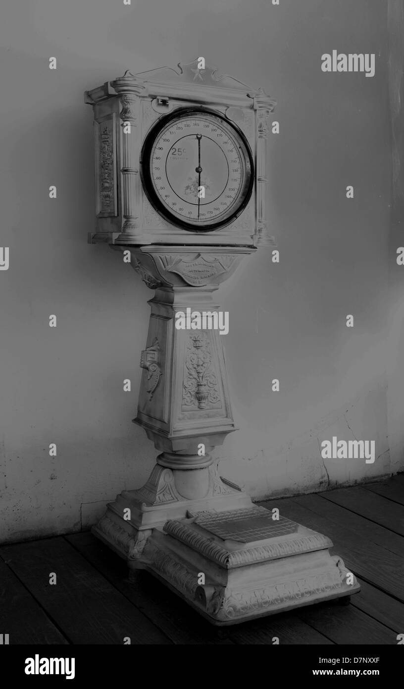 Old fashioned weighing scales Black and White Stock Photos & Images - Alamy