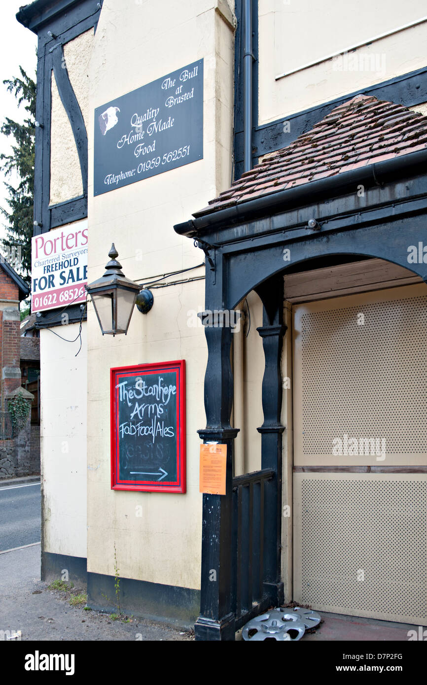The Bull Inn Brasted closed and abandoned in Kent, UK Stock Photo - Alamy