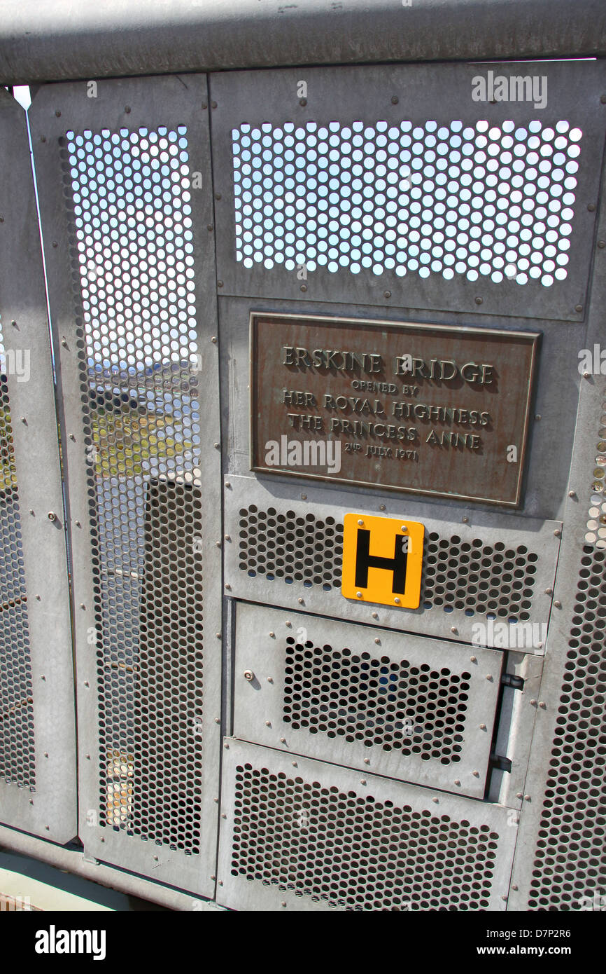 Plaque on bridge hi-res stock photography and images - Alamy