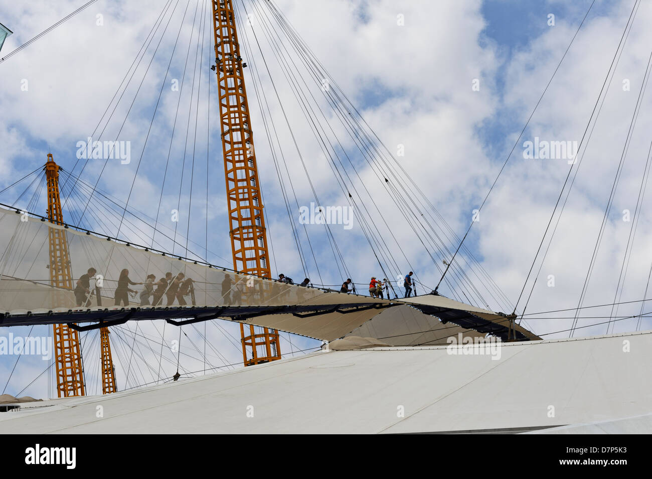 Climbers on the dome of o2 arena, London, England, United Kingdom Stock ...