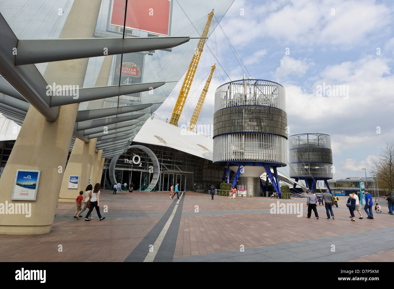 London o2 arena roof hi-res stock photography and images - Alamy