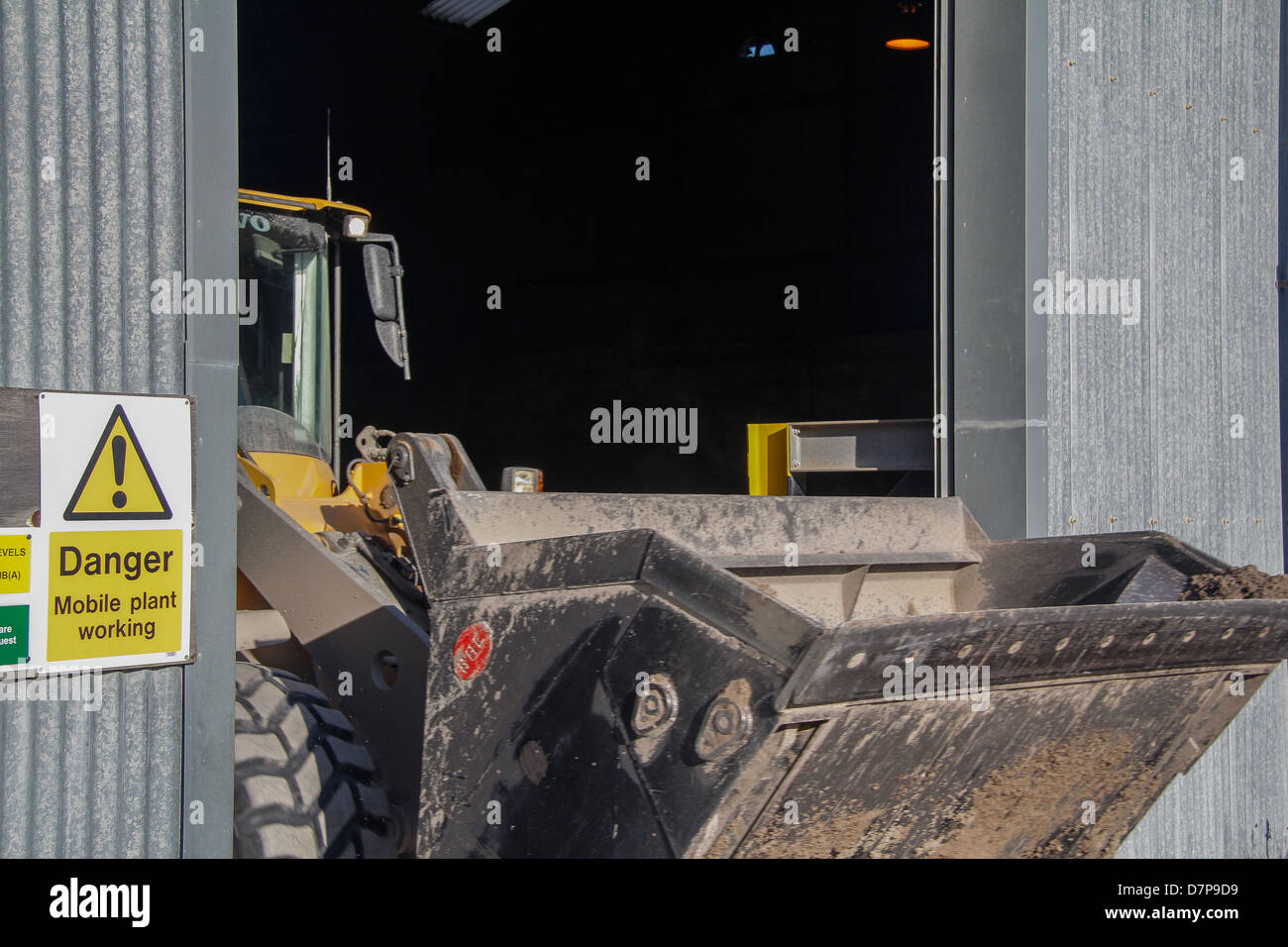 Industrial shovel hi-res stock photography and images - Alamy