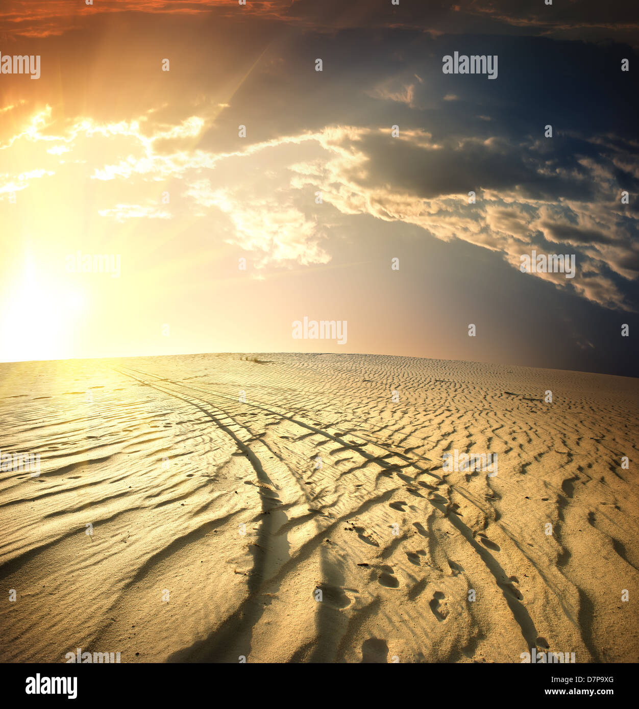 Sunlight and clouds in the desert hi-res stock photography and images ...