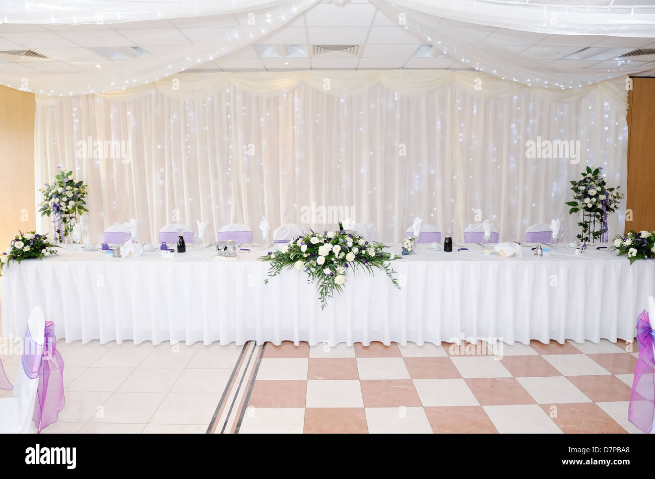 Wedding reception table with decoration of white flowers Stock Photo ...