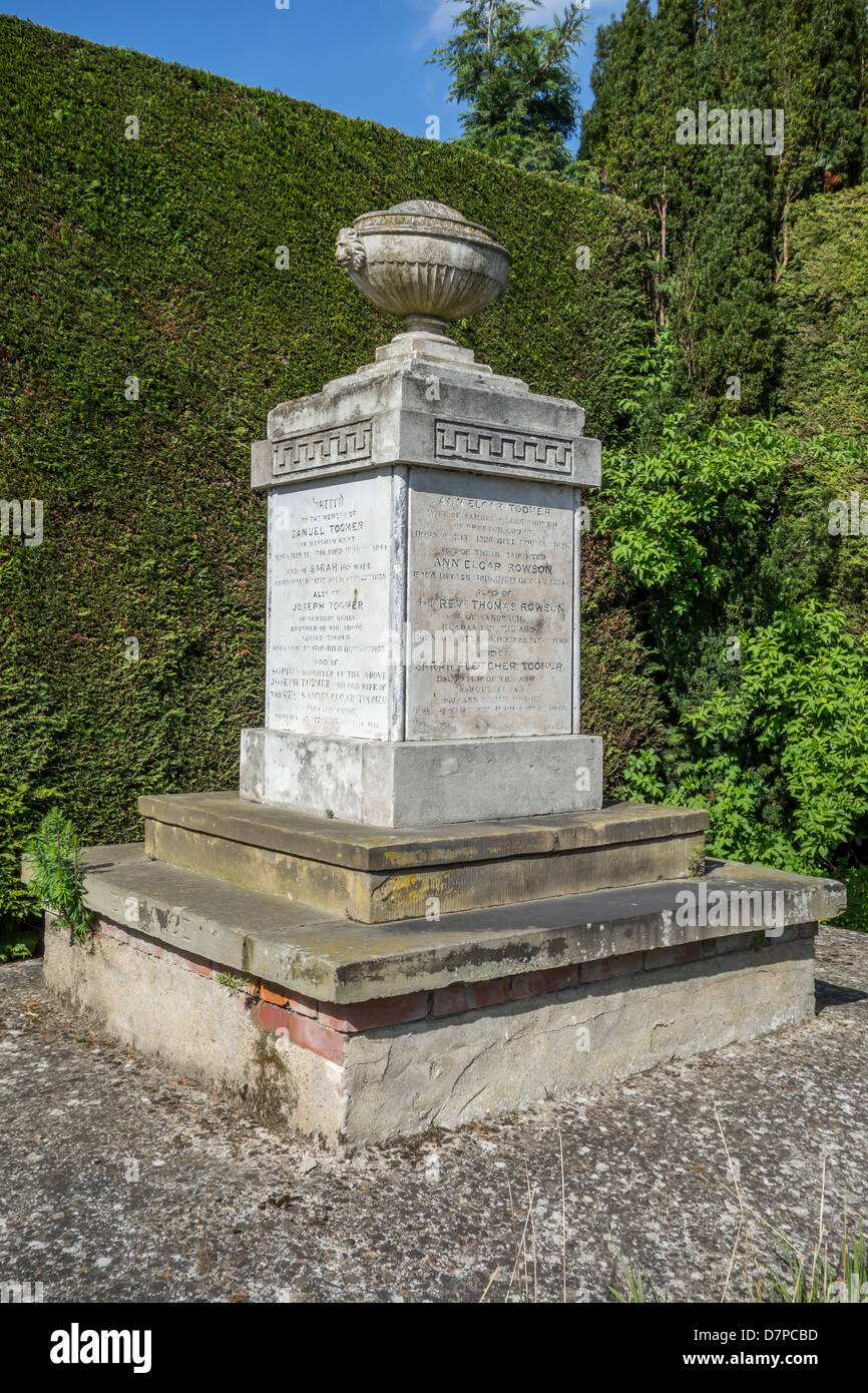 Elgar Toomer and Rowson Family Memorial in Wingham Kent UK Stock Photo ...