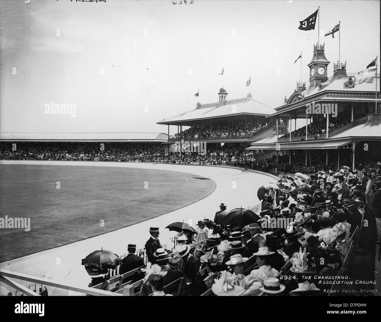 Old cricket grandstand hi-res stock photography and images - Alamy