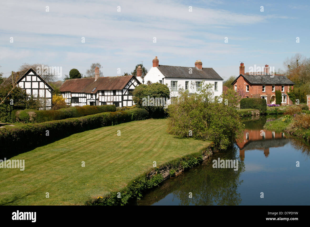 River arrow hi-res stock photography and images - Alamy
