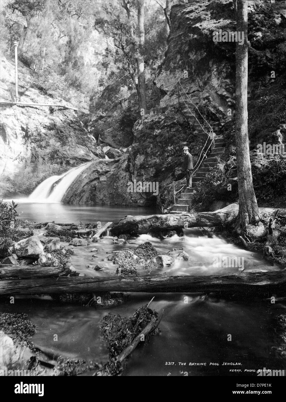 The bathing pool, Jenolan Caves Stock Photo - Alamy