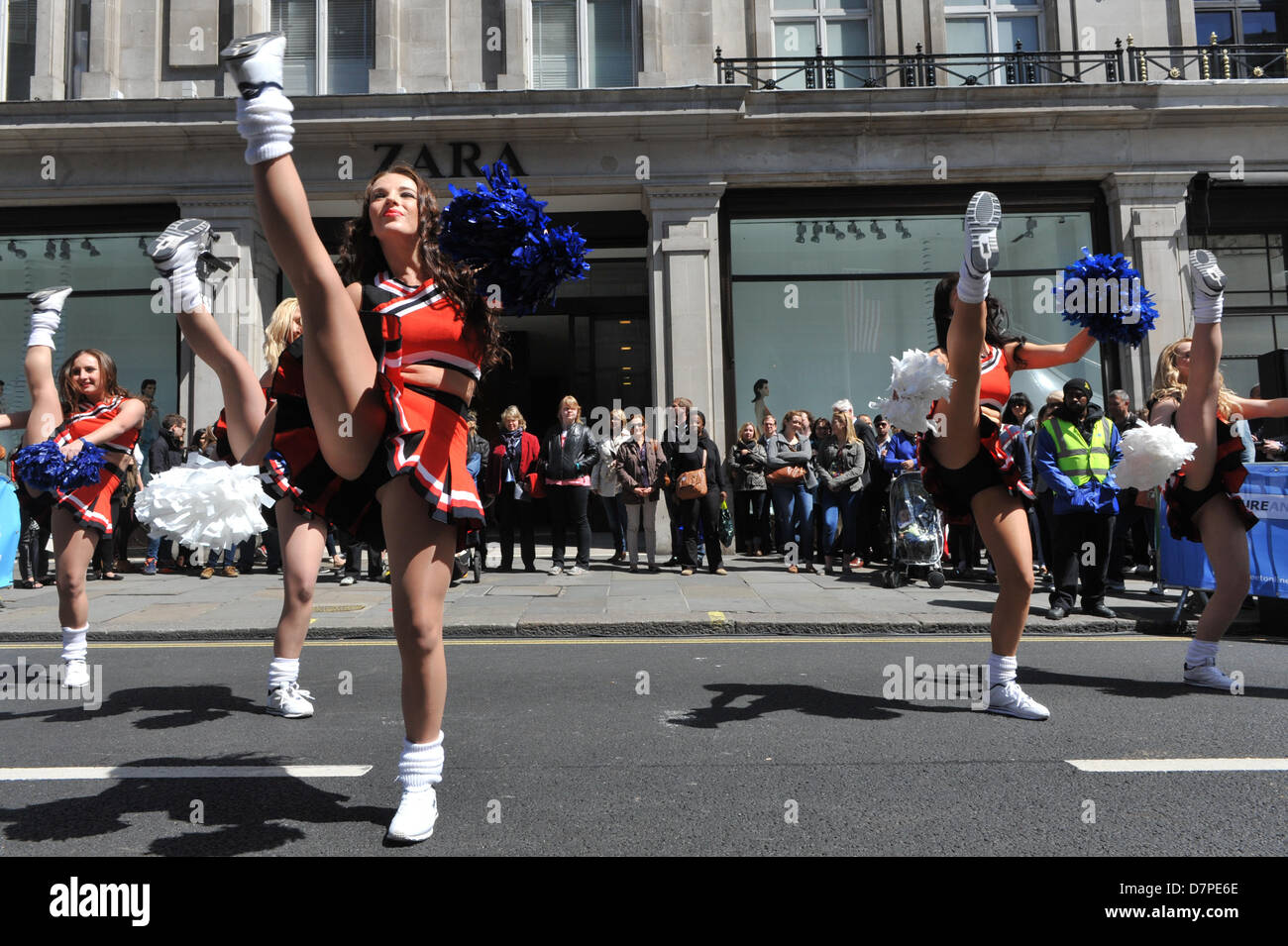 Dancing high kick hi-res stock photography and images - Alamy