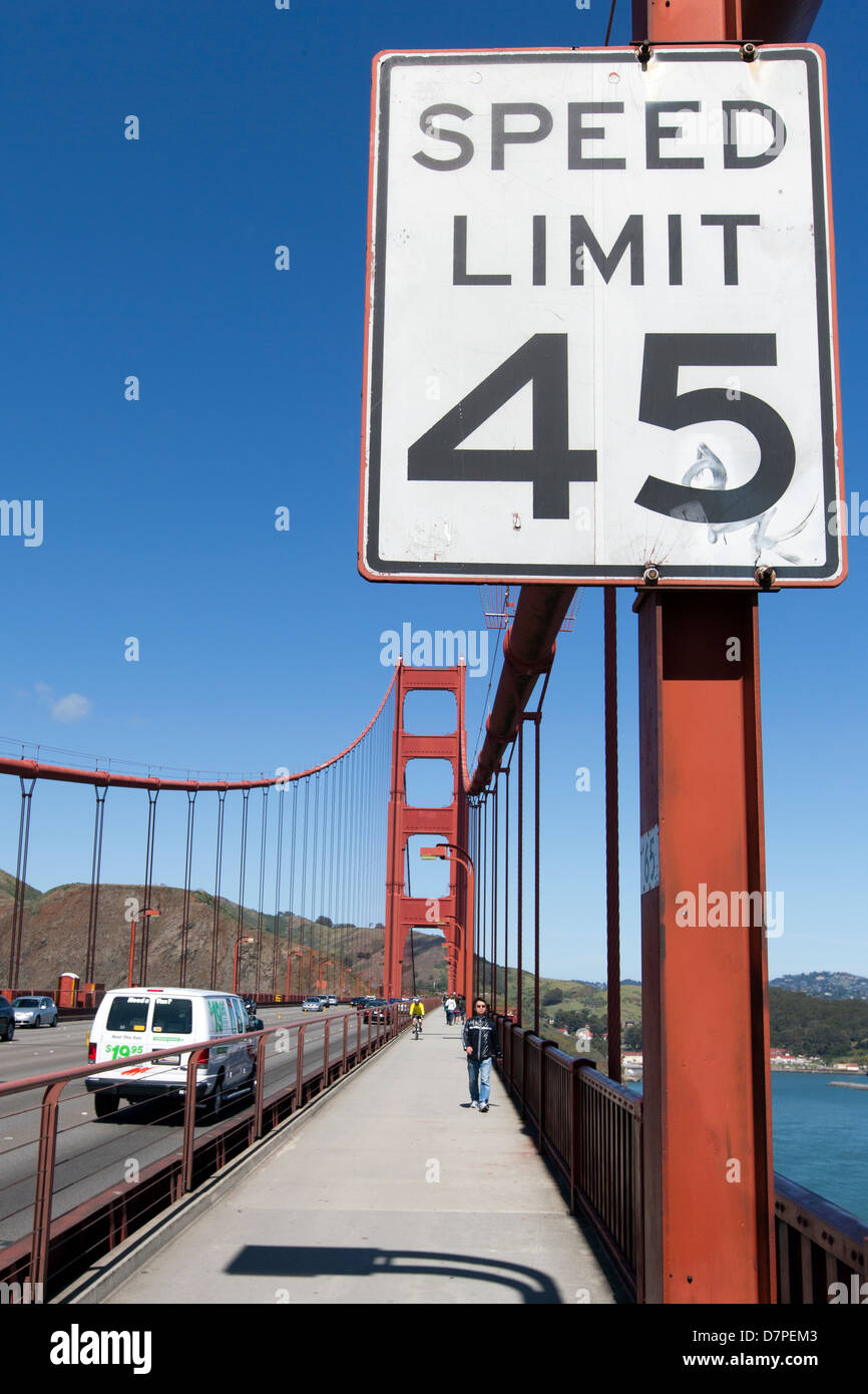 The Golden Gate Bridge, San Francisco Bay, California, USA Stock Photo ...