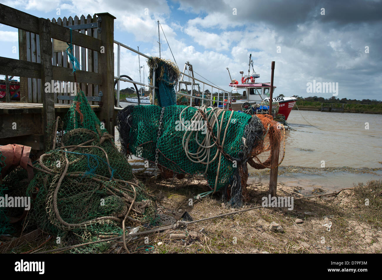 Float jetty mast anchor hi-res stock photography and images - Alamy