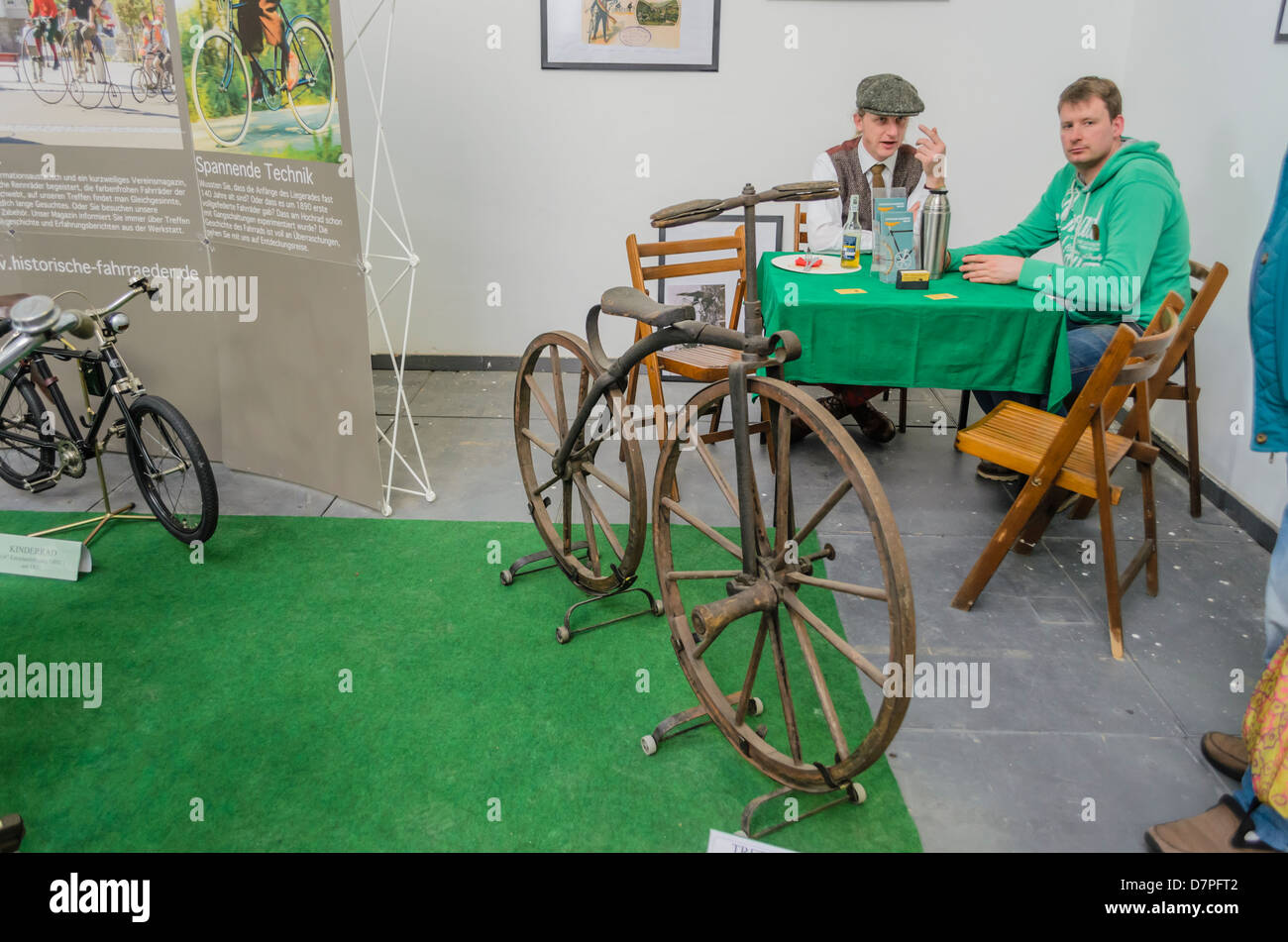Historical trade in bicycles hi-res stock photography and images - Alamy