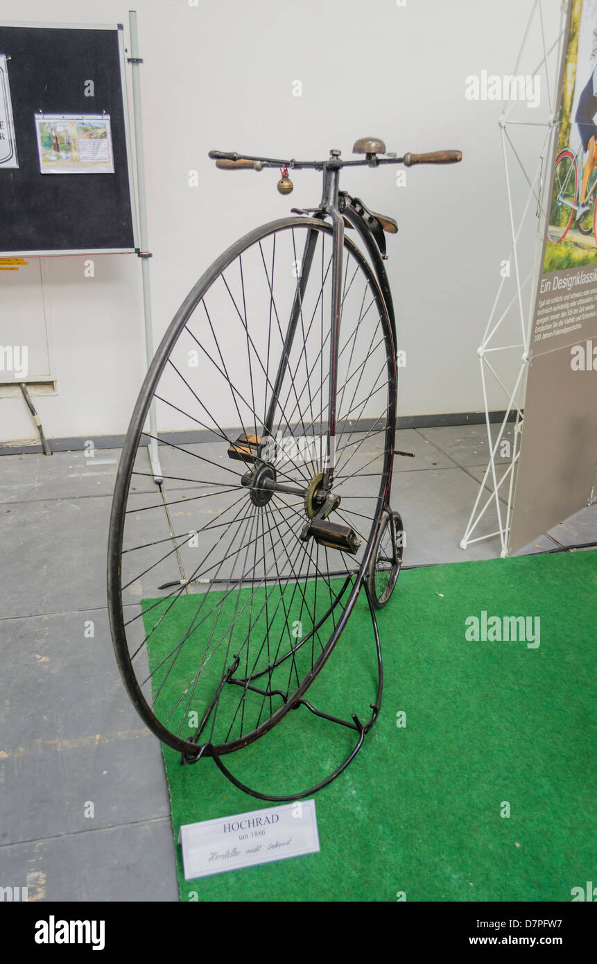 Historical trade in bicycles hi-res stock photography and images - Alamy