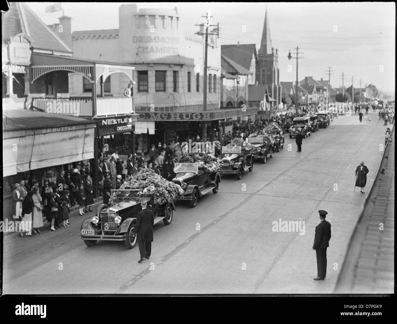 Early 1900s funeral procession hi-res stock photography and images - Alamy