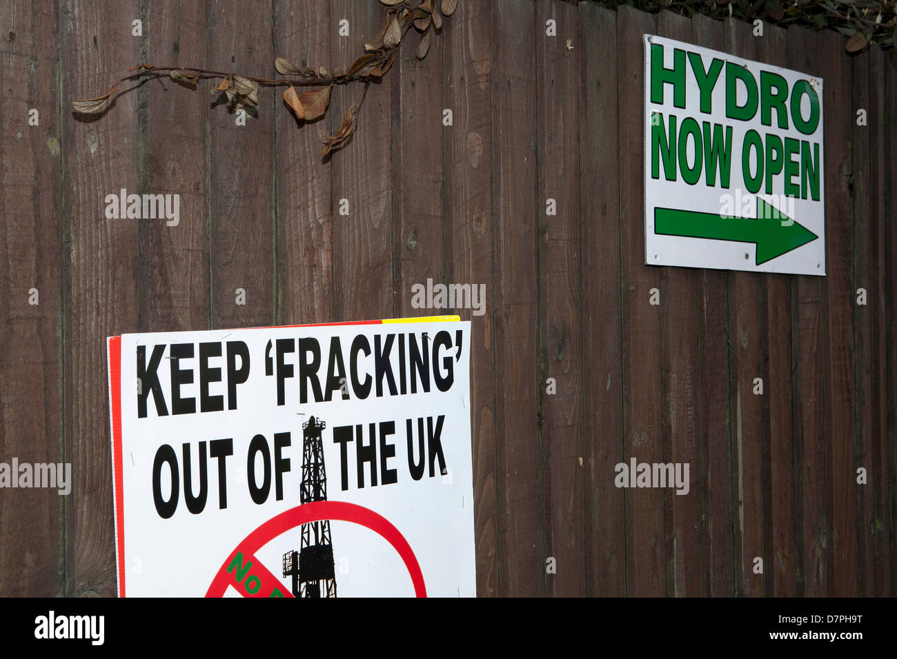 a cuadrilla plumpton frack off anti protest shale gas extraction ...