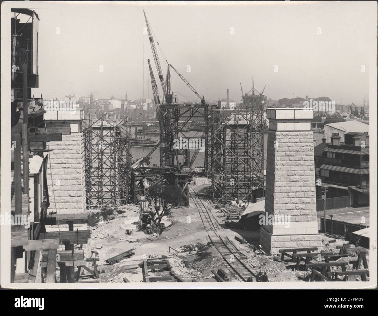 The construction of the Sydney Harbour Bridge, one of Australia’s most ...
