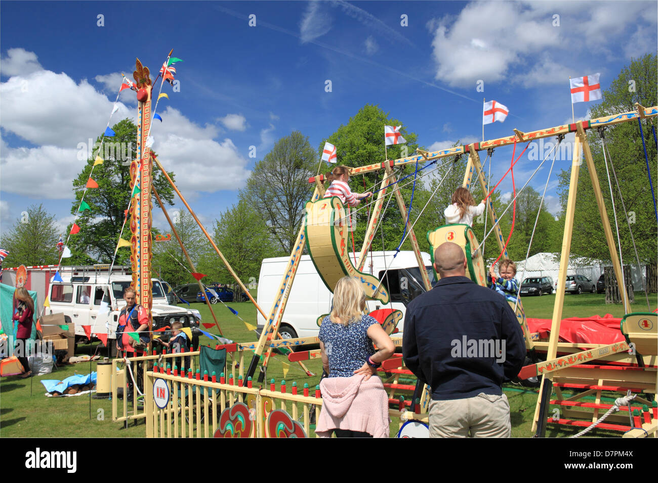 Old-fashioned fairground attractions at Chestnut Sunday. Bushy Park ...
