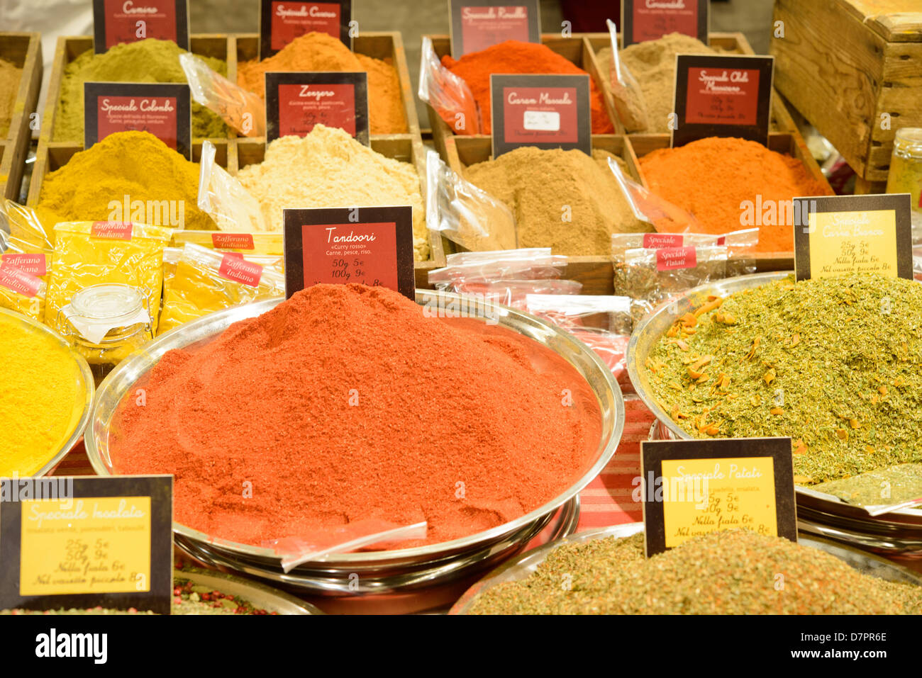 Some Curry Powder Spice Mix Surface Texture Stock Photo - Alamy