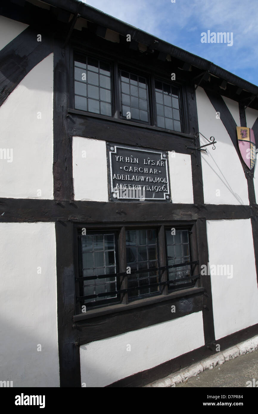 Hen Lys a charchar Rhuthun (1401) - Old court and gaol (1401) Rhuthin ...