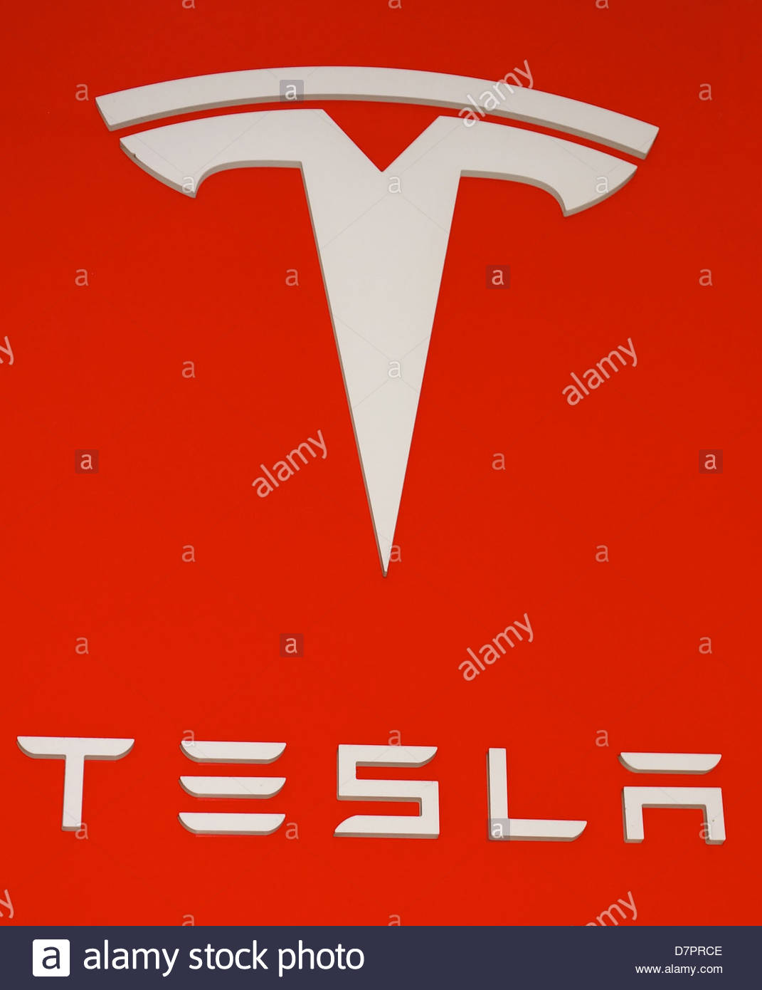 Tesla Logo Stock Photos & Tesla Logo Stock Images - Alamy