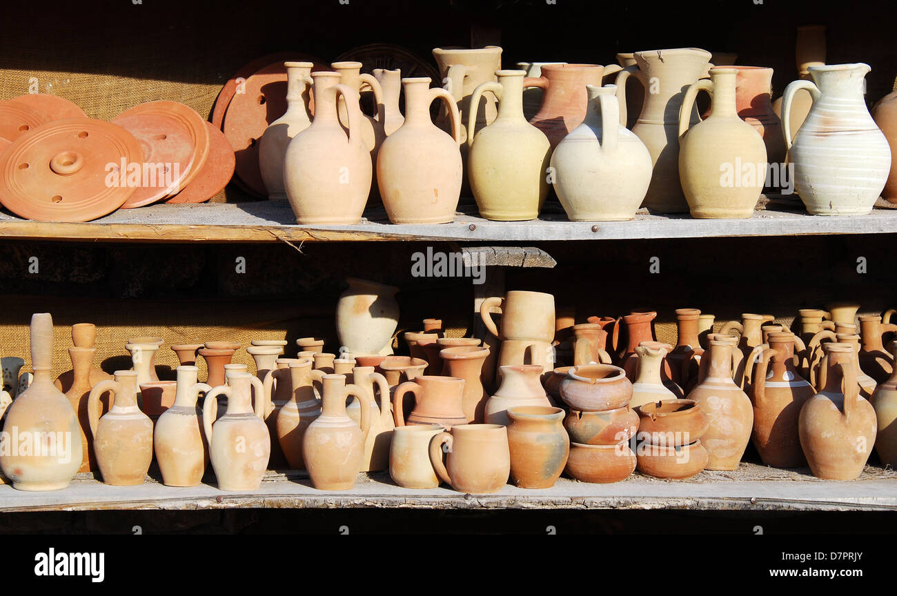 Turkish pottery in a cappadocian market (Uchisar). Cappadocia, Turkey ...