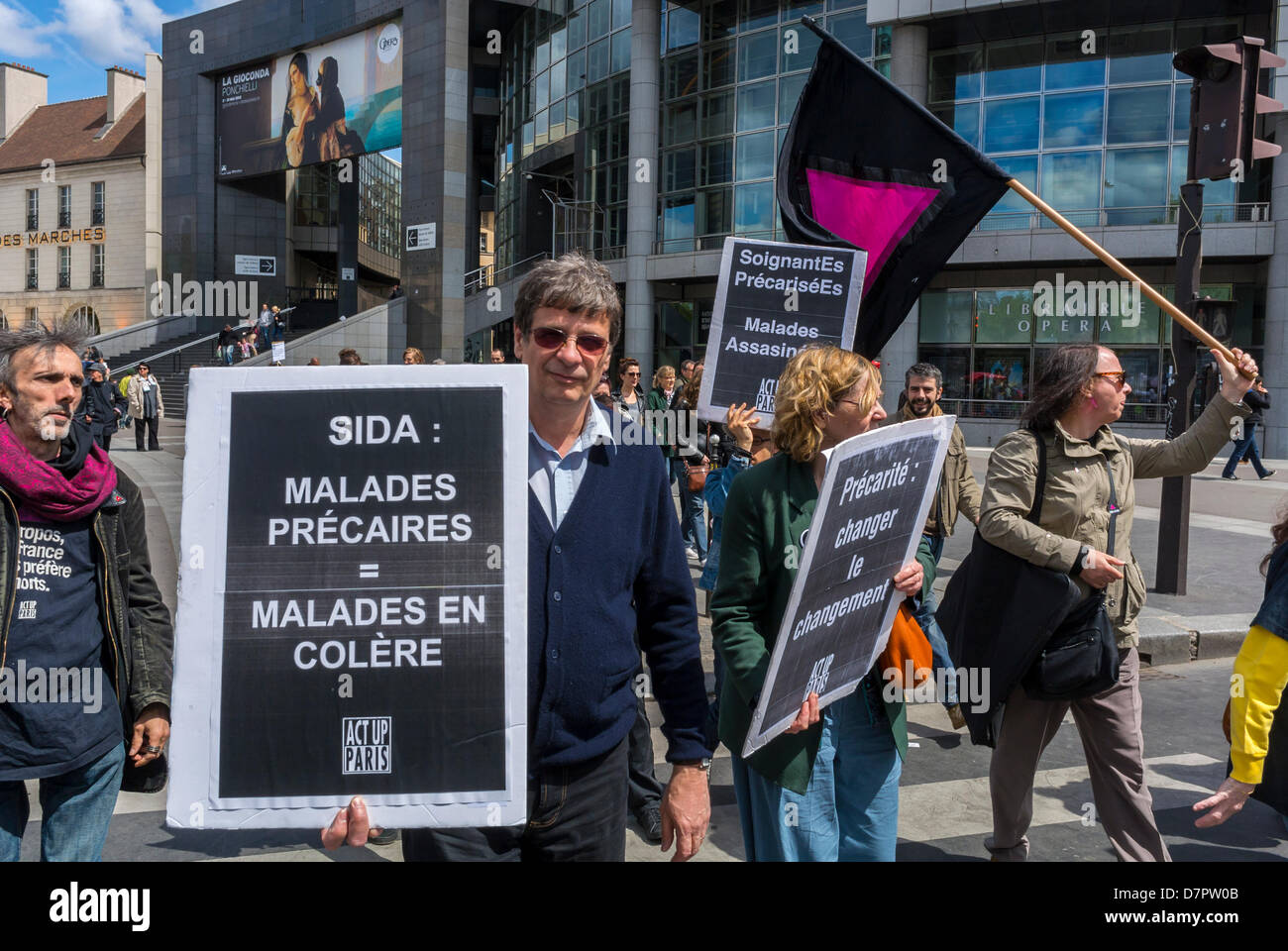Paris, France. Medieum Crowd People, Nurses Demonstration, Collective ...