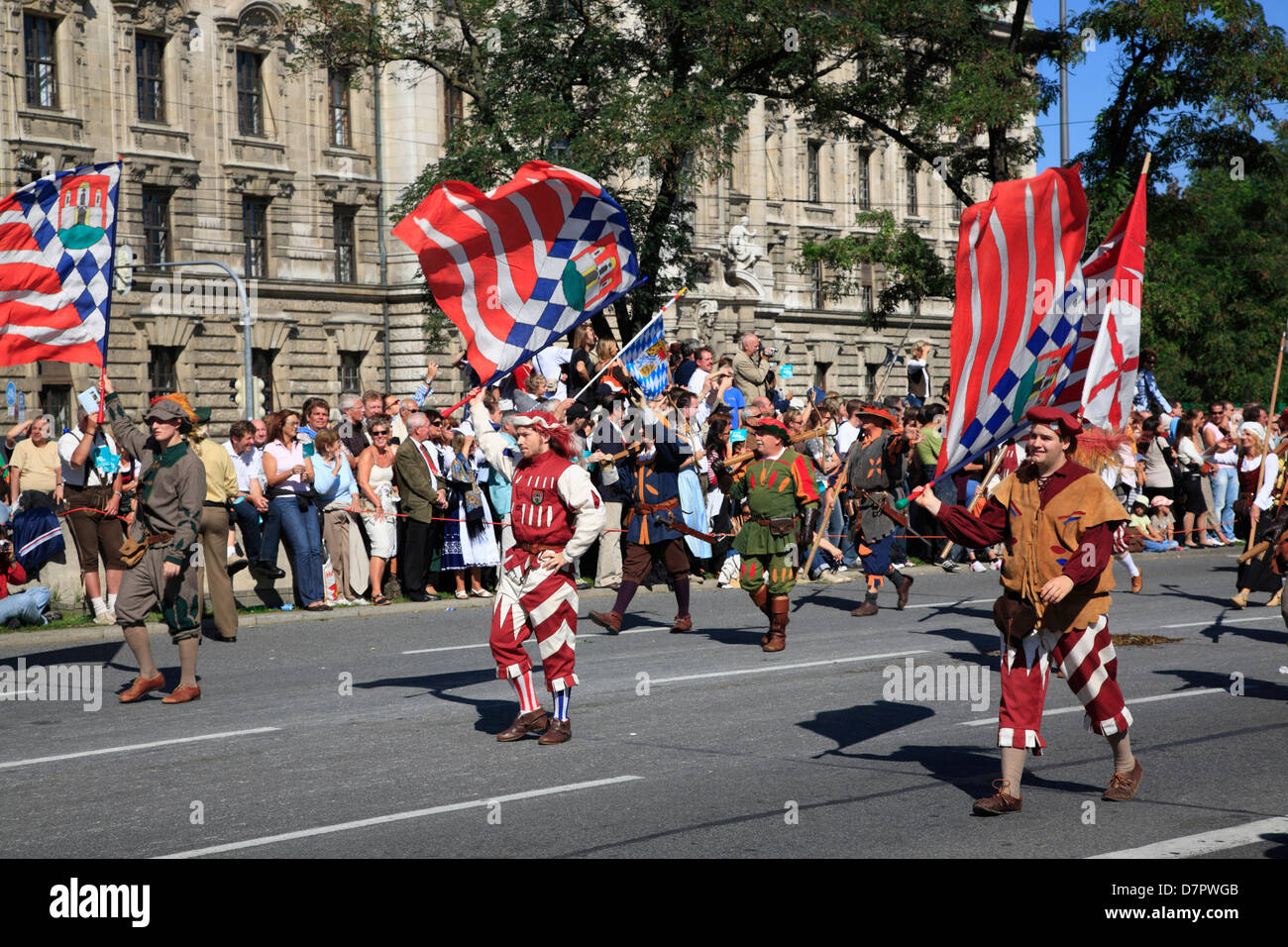 Trachtenumzug hi-res stock photography and images - Alamy