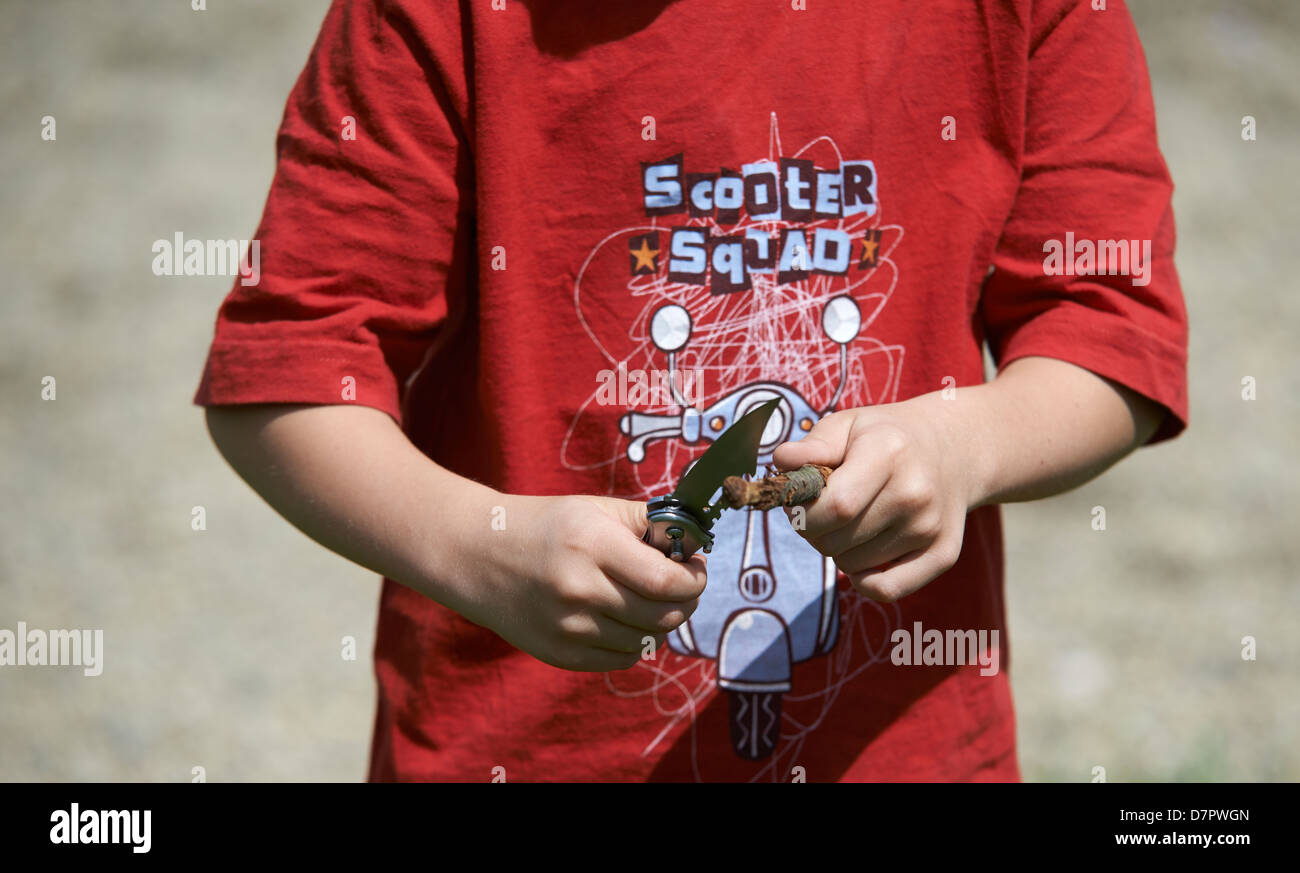 Cutting activities for kids hi-res stock photography and images - Alamy