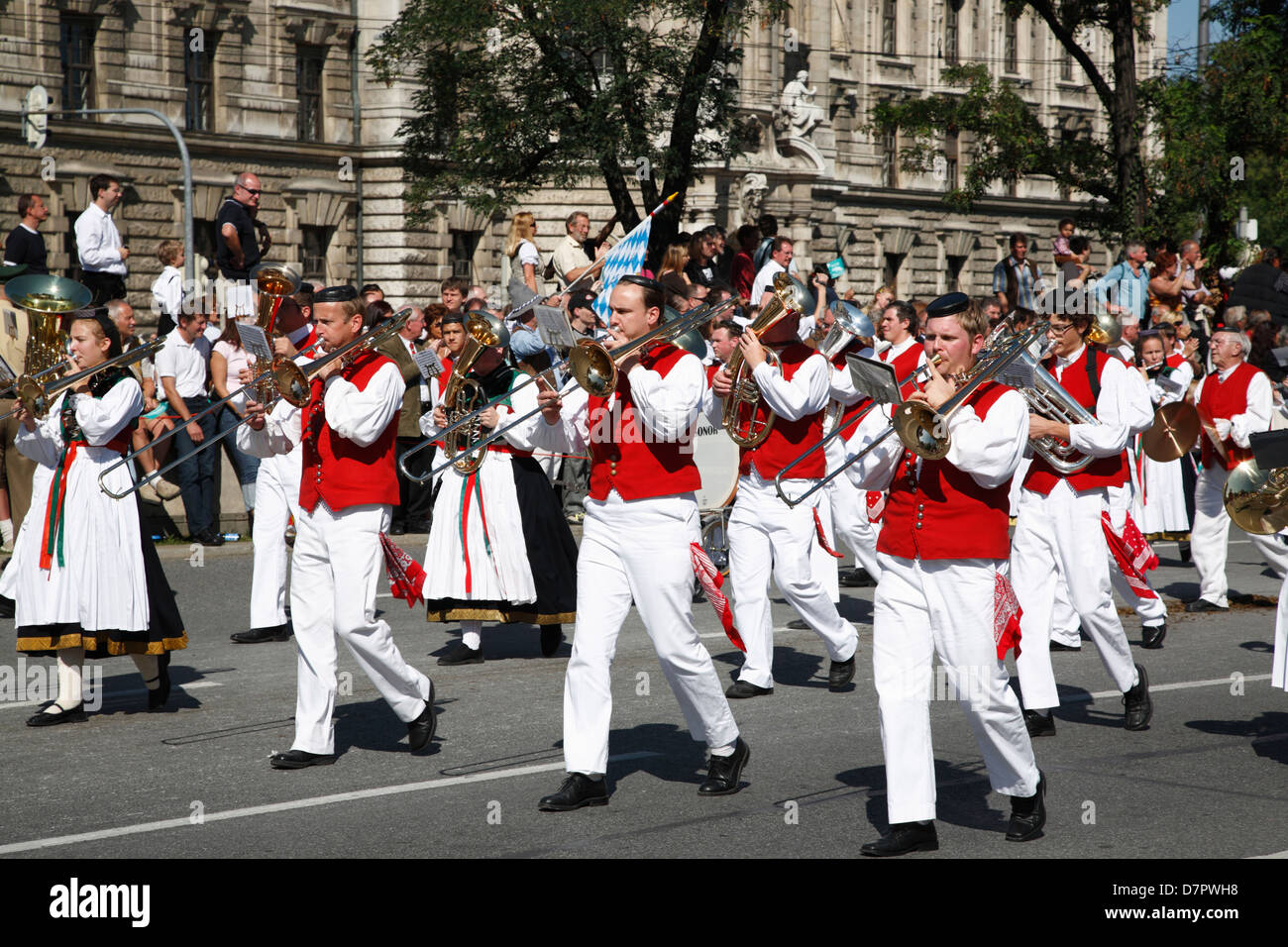 Traditional bavarian costume parade at the Oktoberfest, Octoberfest ...