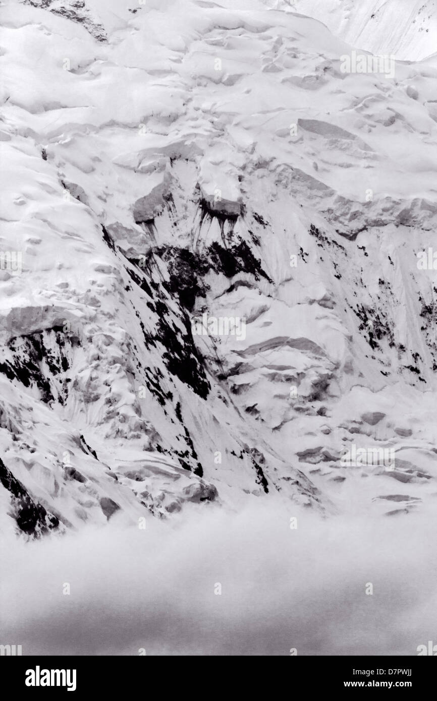 Black & white view of Northeast flank Mt. McKinley (Denali Mountain ...