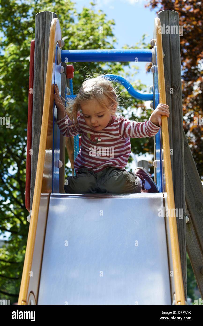 Kids slip and slide hi-res stock photography and images - Alamy