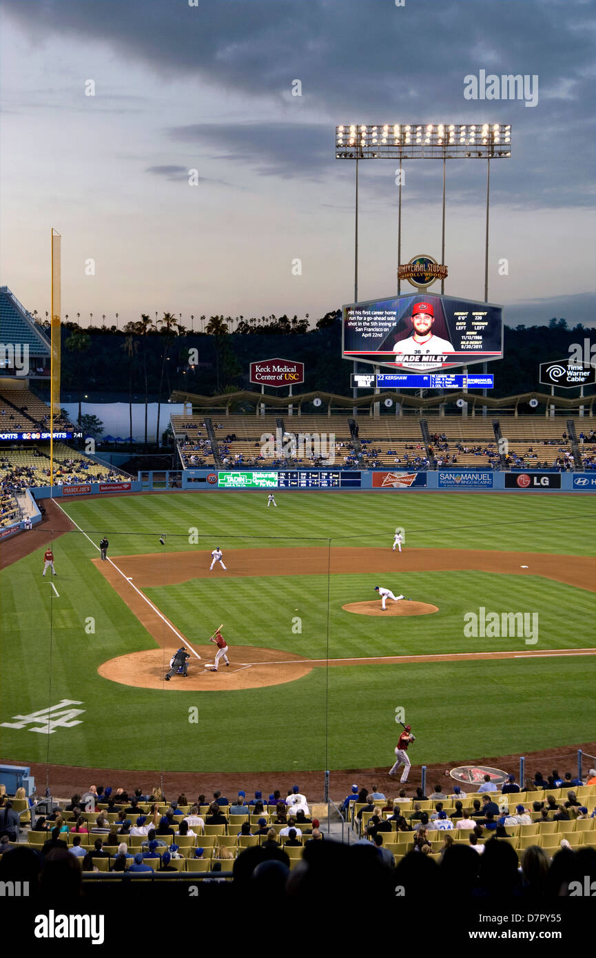 Baseball game at night at Dodger Stadium Stock Photo - Alamy