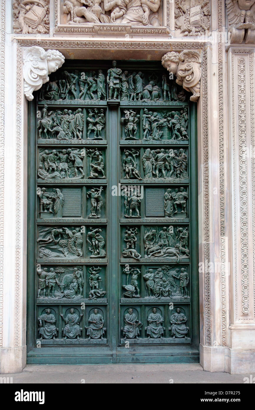Milan cathedral door hi-res stock photography and images - Alamy