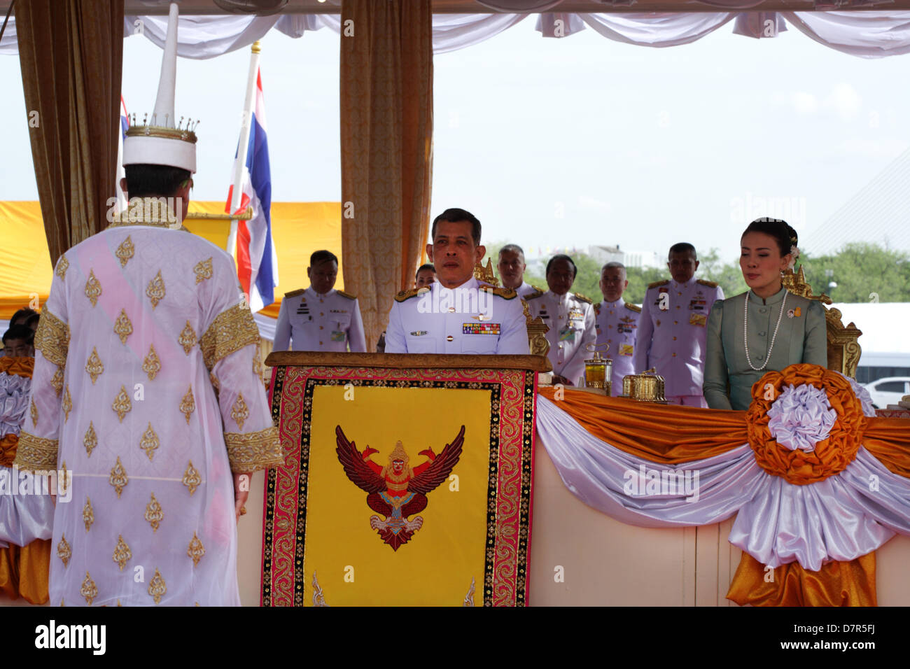 Prince maha vajiralongkorn hi-res stock photography and images - Alamy