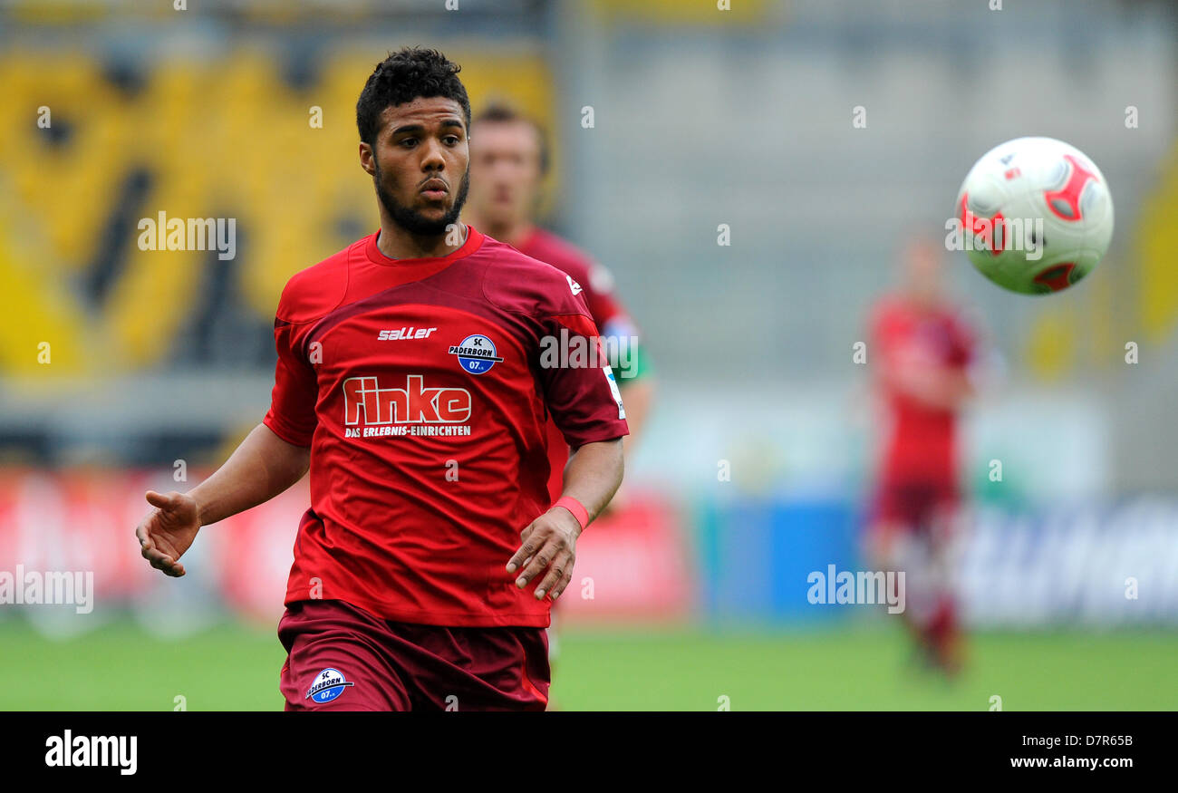 Paderborn's Elias Kachunga chases the ball during the Second German ...