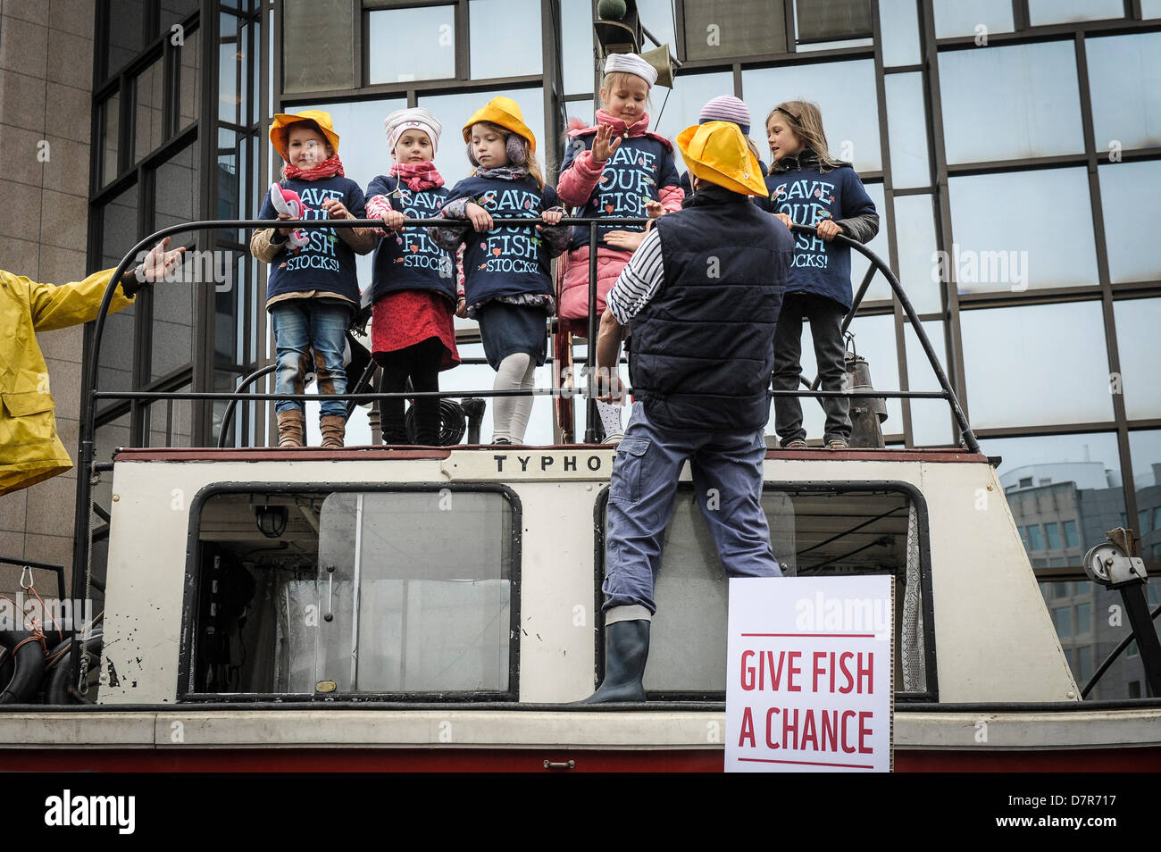 Wwf supporters hi-res stock photography and images - Alamy