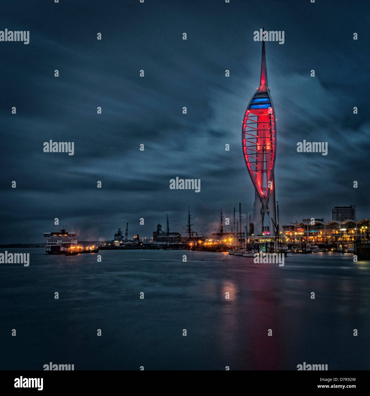 Red tower lights hi-res stock photography and images - Alamy