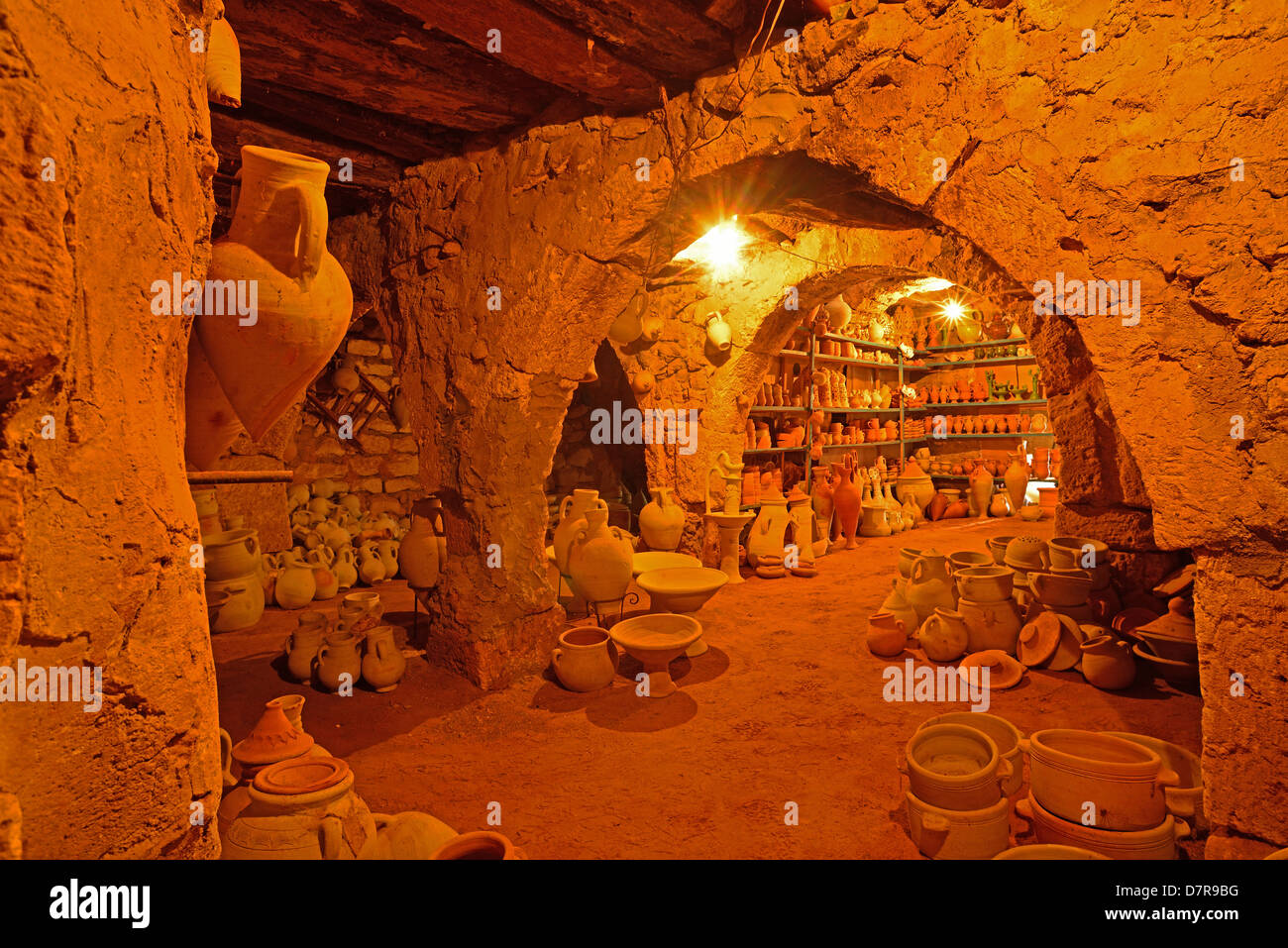 Al Guellala, Djerba, famous for its pottery Stock Photo - Alamy