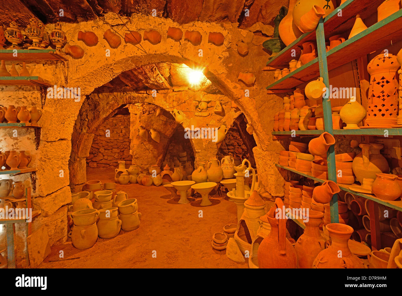 Al Guellala, Djerba, famous for its pottery Stock Photo - Alamy