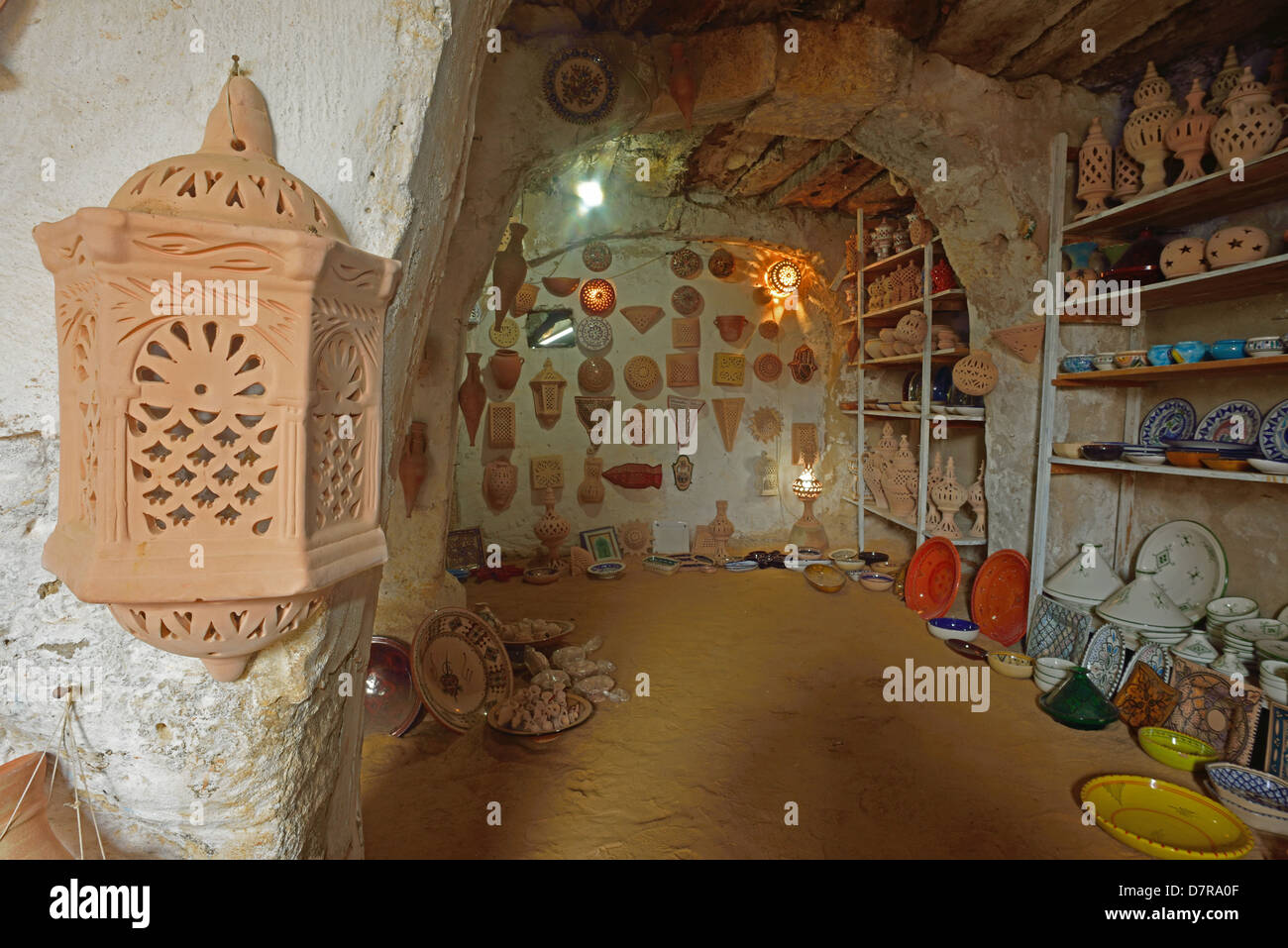 Al Guellala, Djerba, famous for its pottery Stock Photo - Alamy