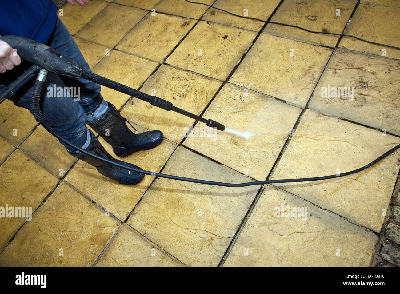 Tiles cleaner hi-res stock photography and images - Alamy