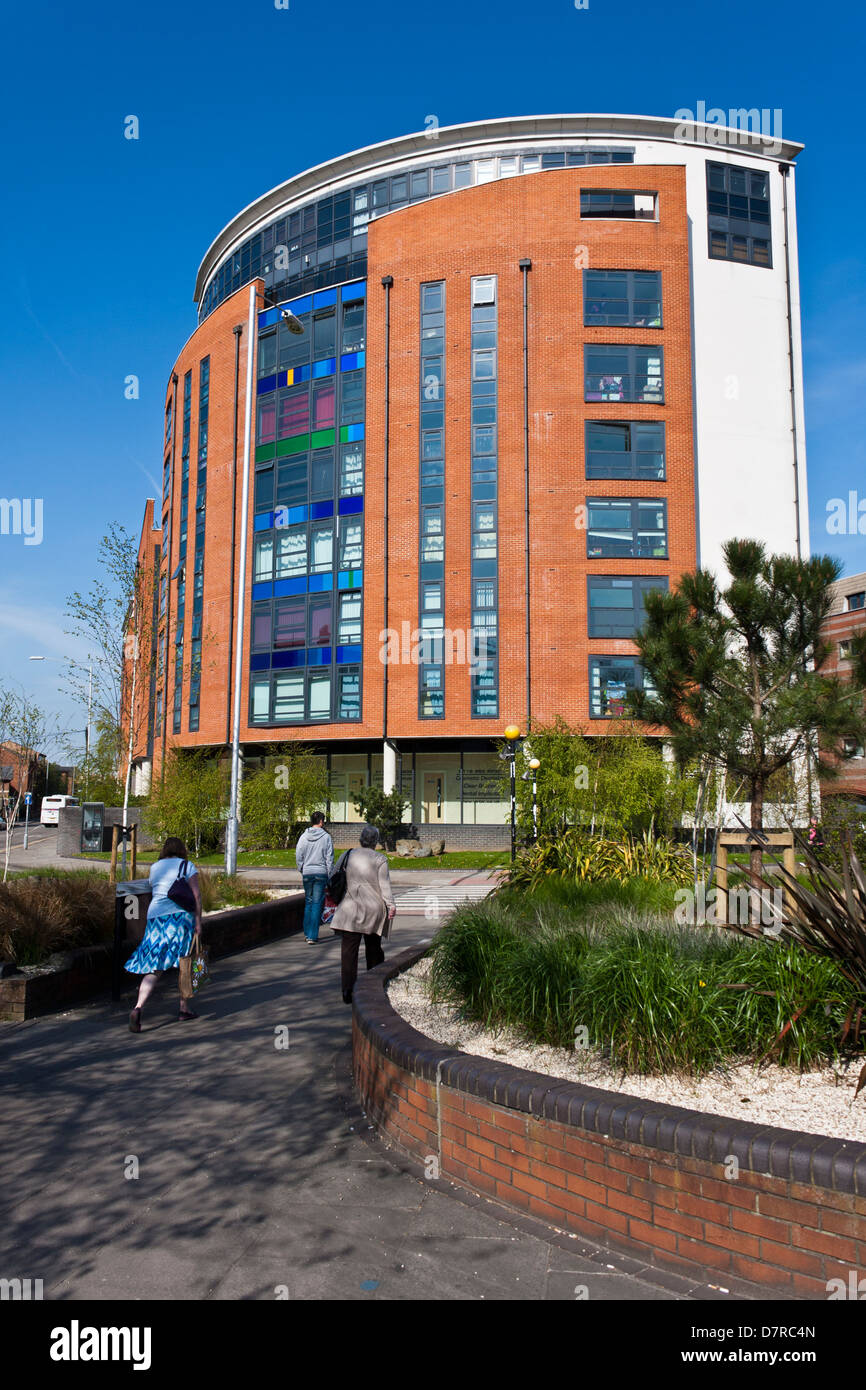 Exterior view of office building Stock Photo - Alamy