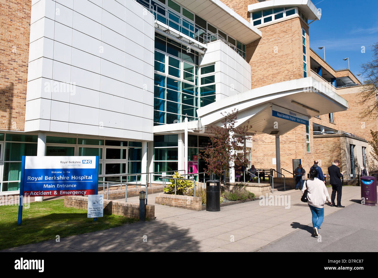 Main entrance to the Royal Berkshire Hospital in Reading, UK Stock ...