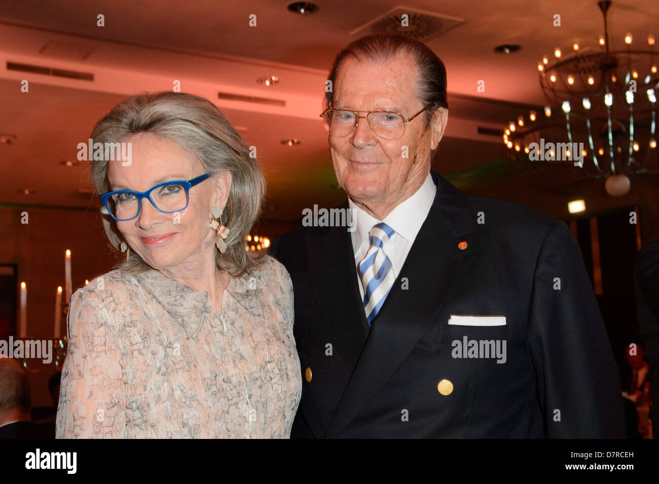 Blankenfelde-Mahlow, Germany. 12th May, 2013. Sir Roger and Lady ...