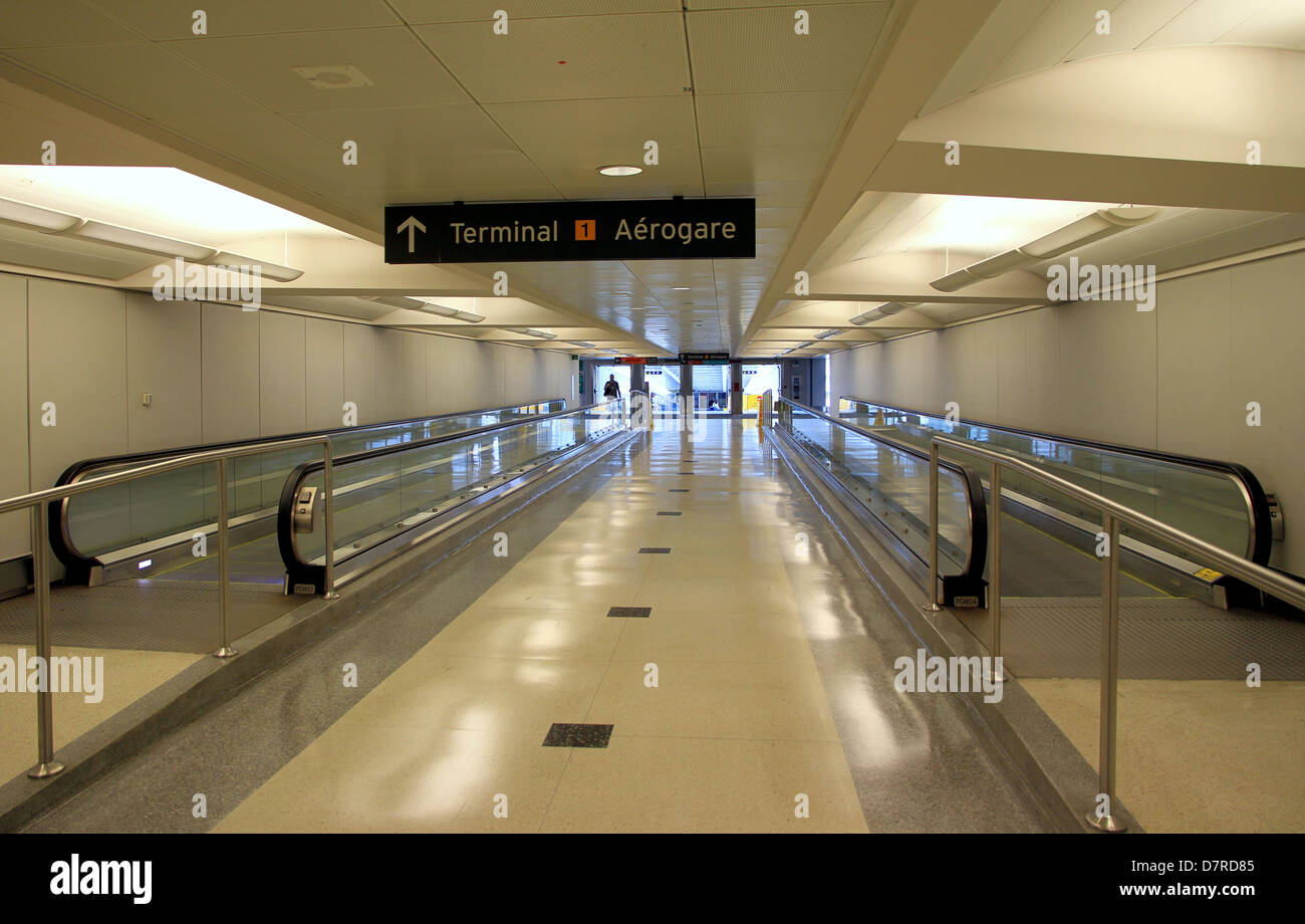 Terminal corridor hi-res stock photography and images - Alamy