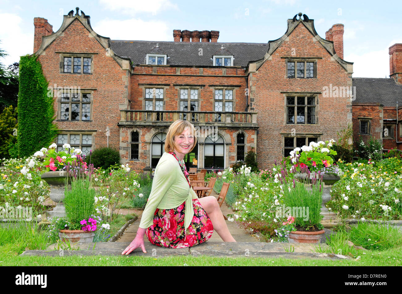 Lady of the manor hi-res stock photography and images - Alamy