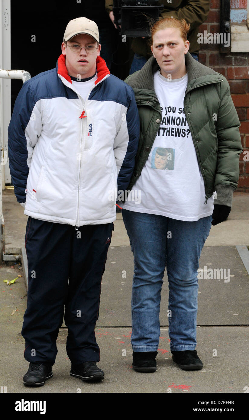 Karen Matthews mum of missing Shannon Matthews with partner Craig ...