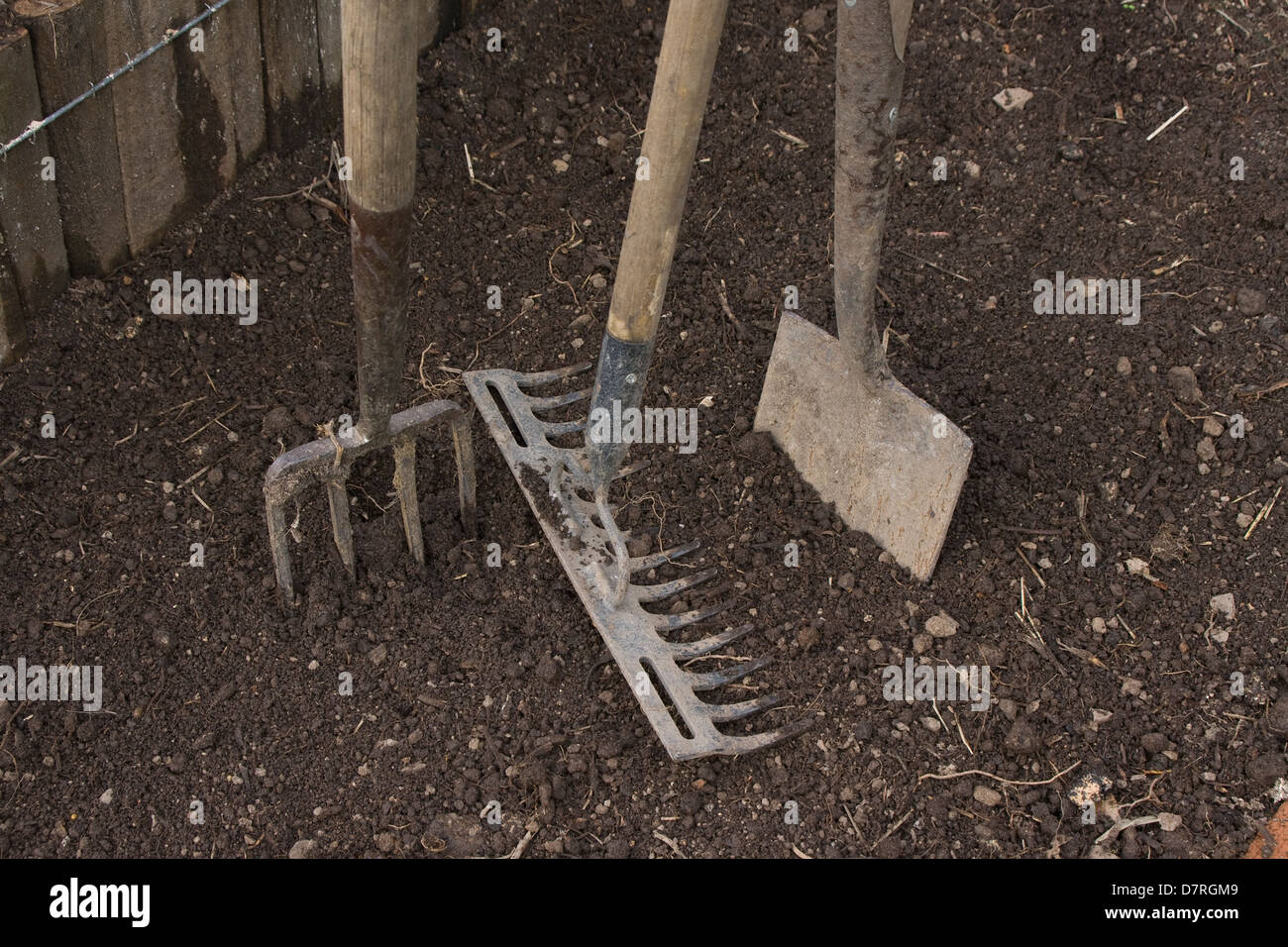 Fork rake garden hi-res stock photography and images - Alamy